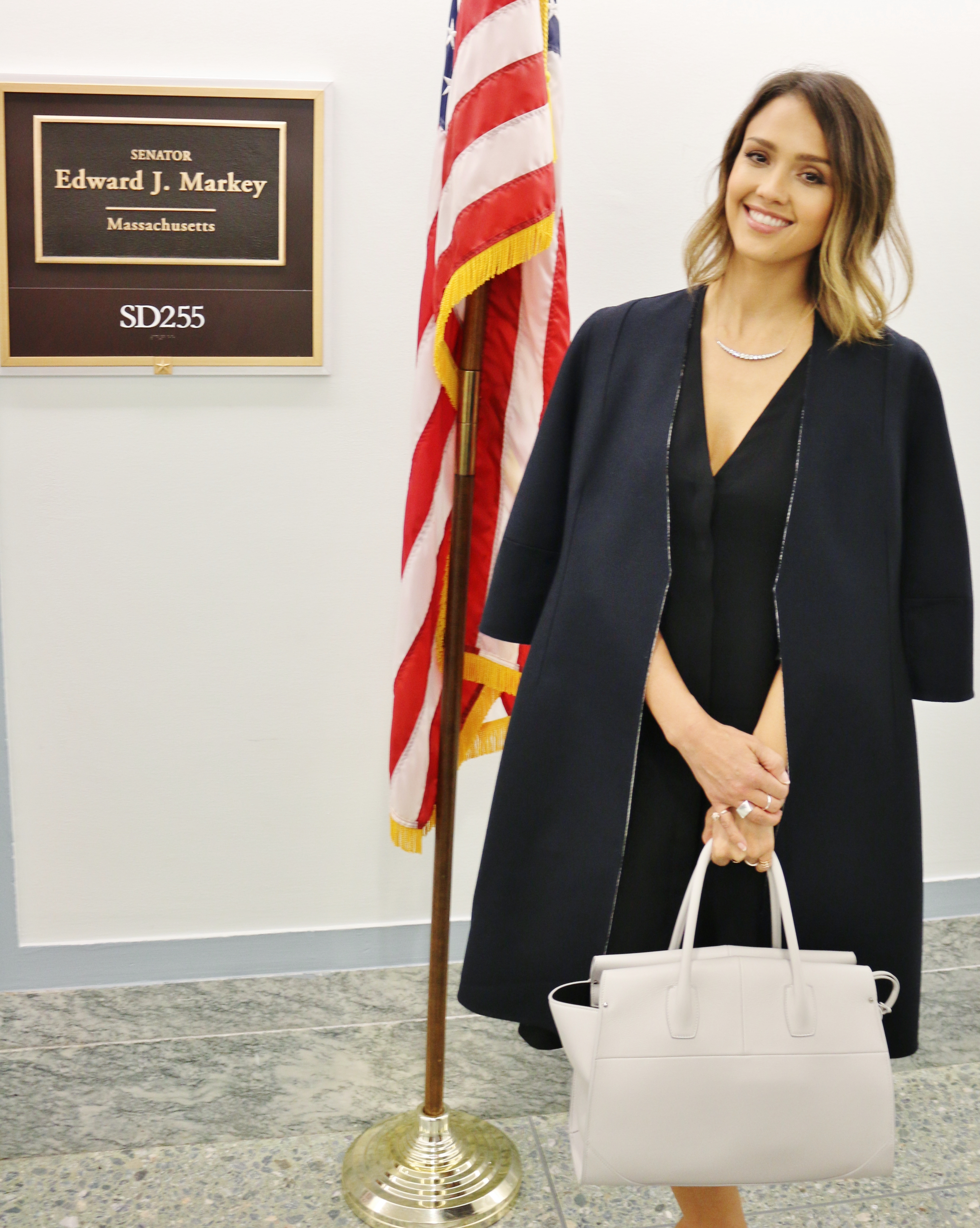 Jessica Alba lobbies the Hill….. | Hollywood On The Potomac